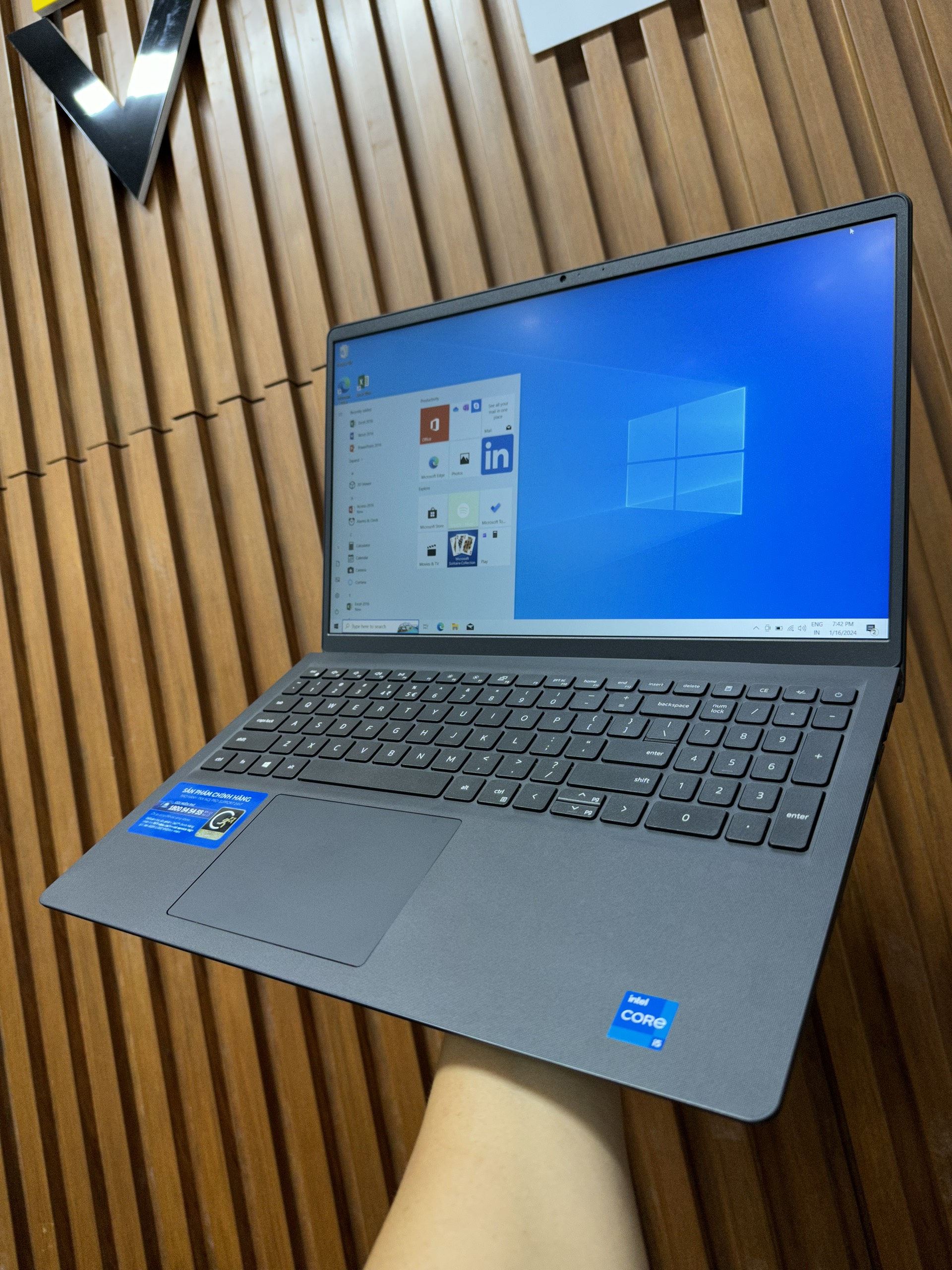 Dell Vostro 15 3510, core i5 1135G7, 8G, 512G, 15,6in FHD - Laptop ...