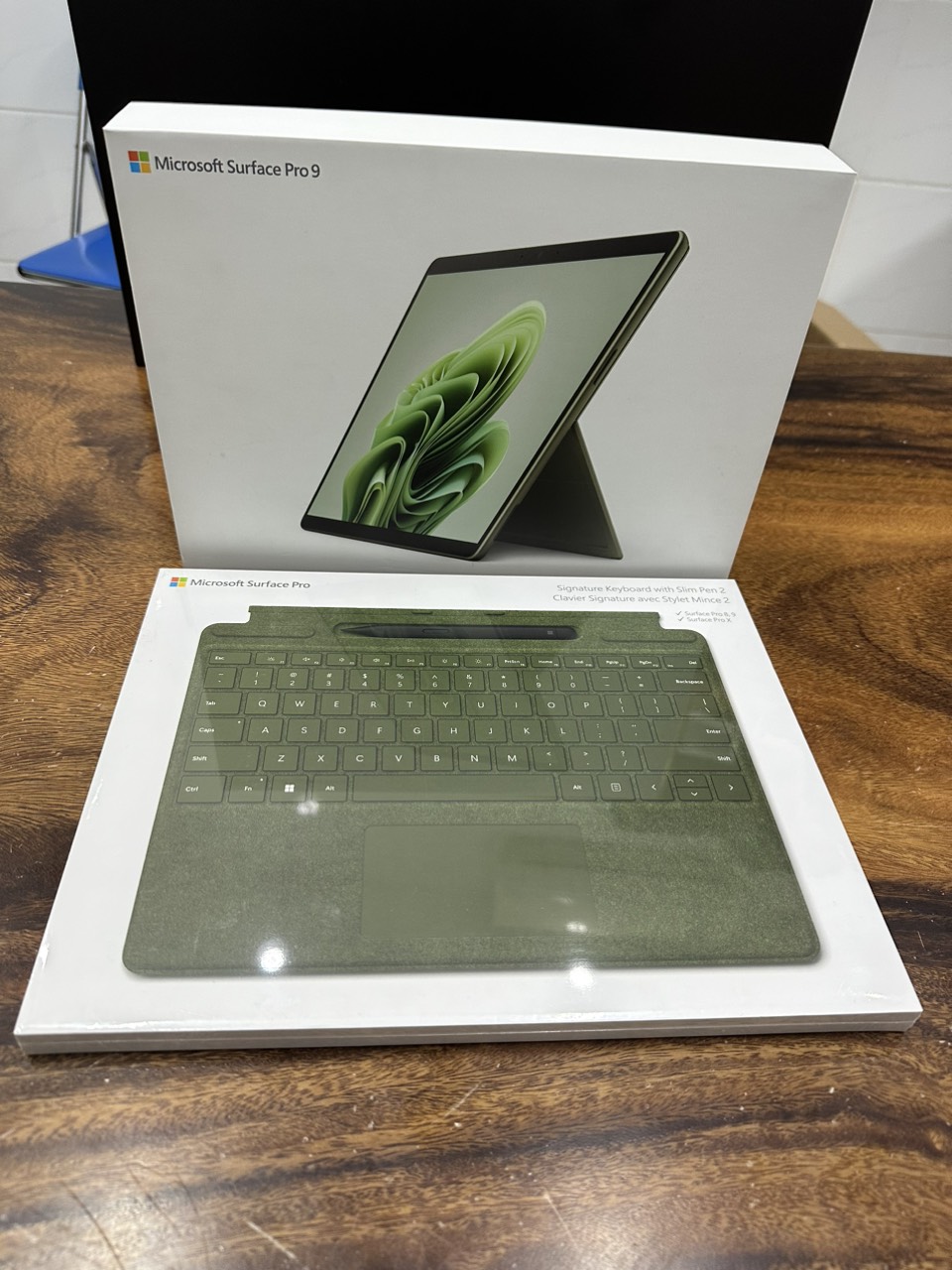Microsoft Surface Pro 9 forest, core i7 12th, 16G, 256G, new seal ...